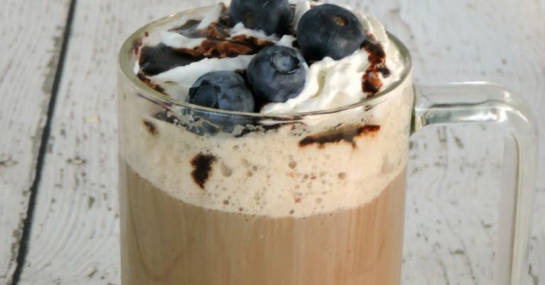 Blueberry Mocha with Espresso or Coffee - Real And Quirky